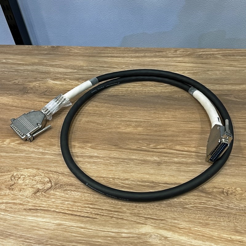 AVID DB25-DB25 DigiSnake 4'(D-sub ケーブル)【1.2m】【展示処分特価】 ｜イケベ楽器店