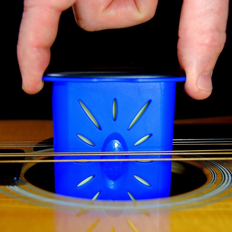 MUSIC NOMAD MN300[Acoustic Guitar Soundhole Humidifier] ｜イケベ楽器店オンラインストア