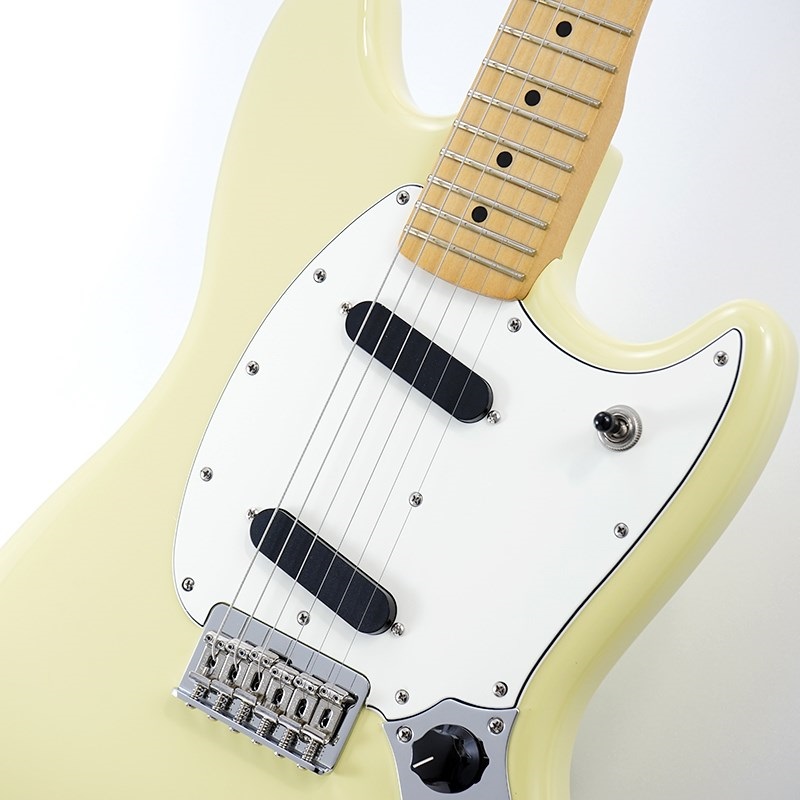 Fender MEX Player II Mustang (Hialeah Yellow/Maple) 【特価】 ｜イケベ楽器店オンラインストア