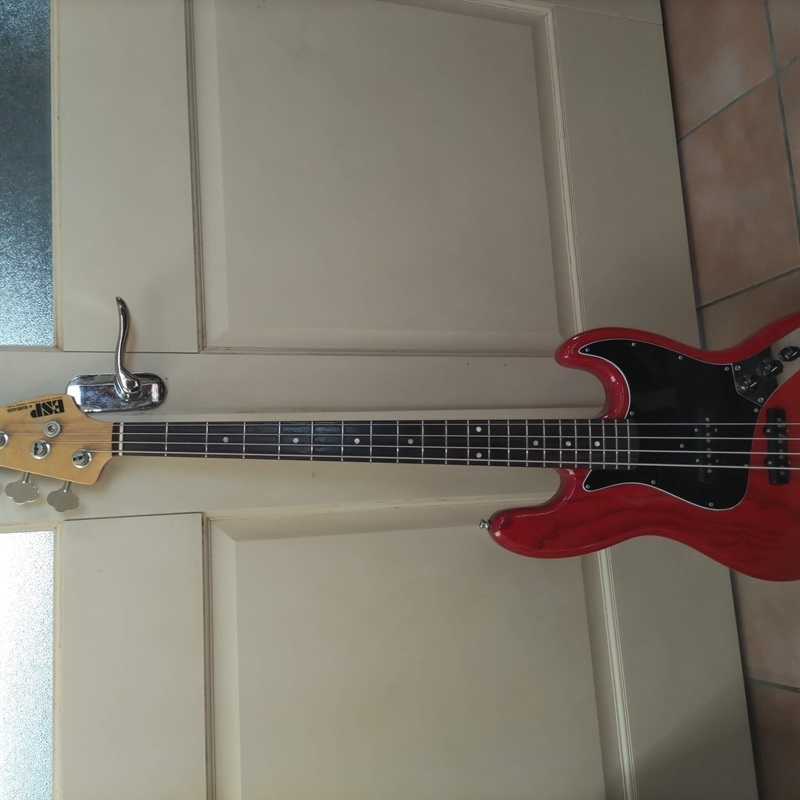 【買取実績】ESP Custom Order JazzBass STR | 楽器の買取ならイケベリユース